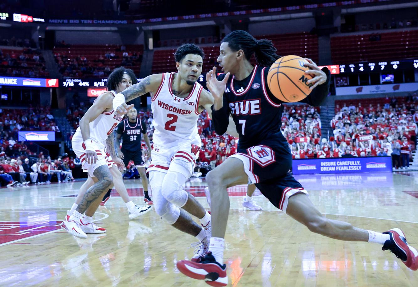 Photos: Wisconsin men's basketball hosts SIU-Edwardsville at Kohl Center