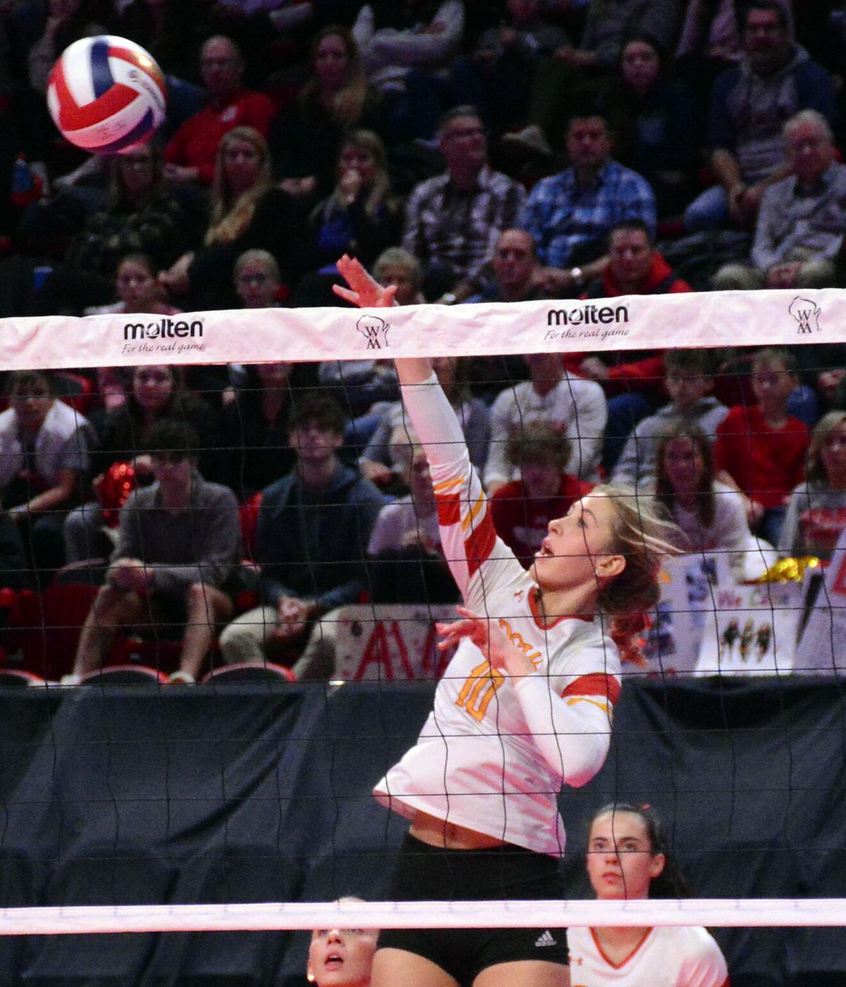 Wisconsin volleyball’s Charlie Fuerbringer grows as leader