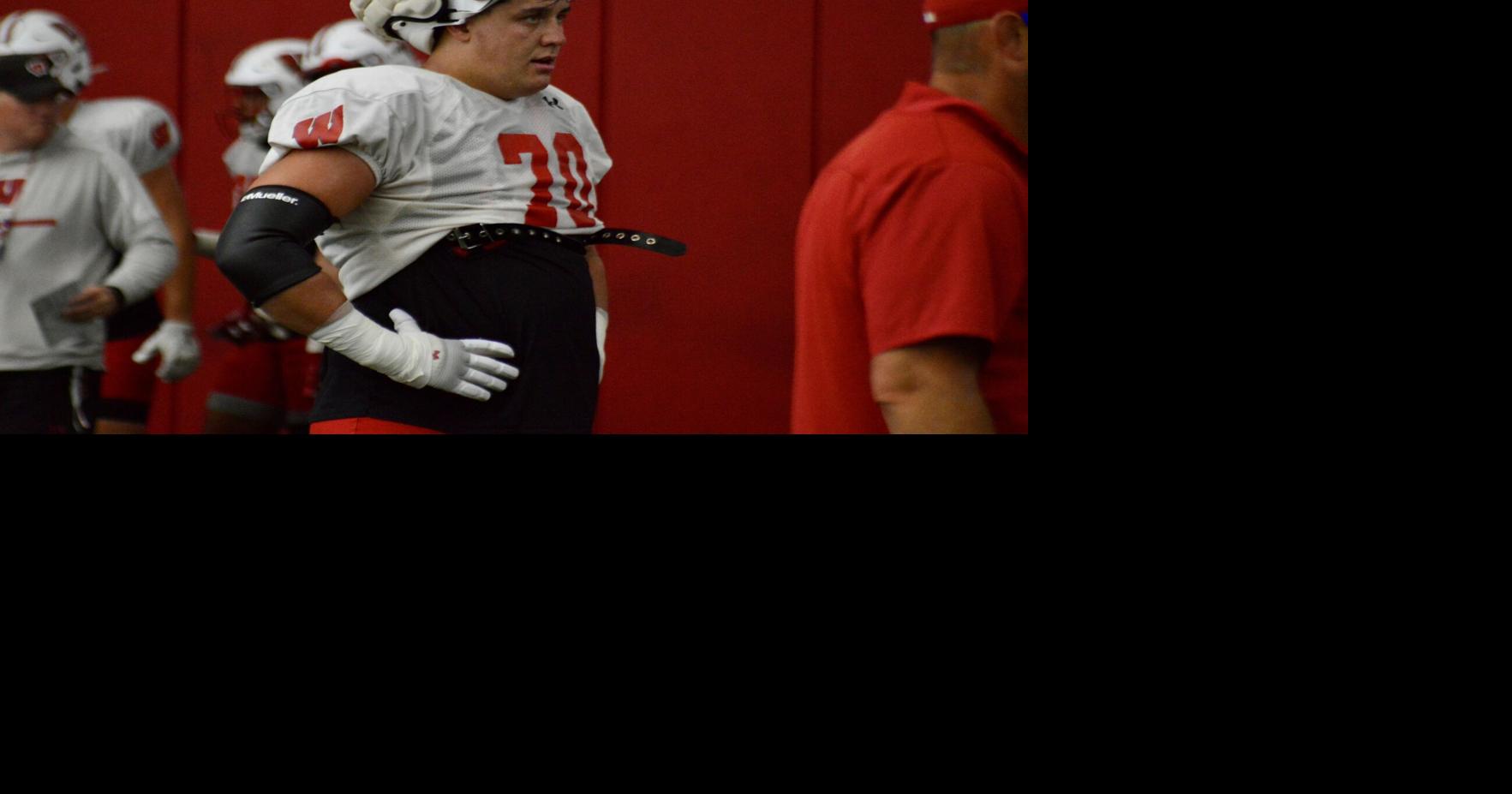 Wisconsin football training camp: Sebastian Cheeks shining