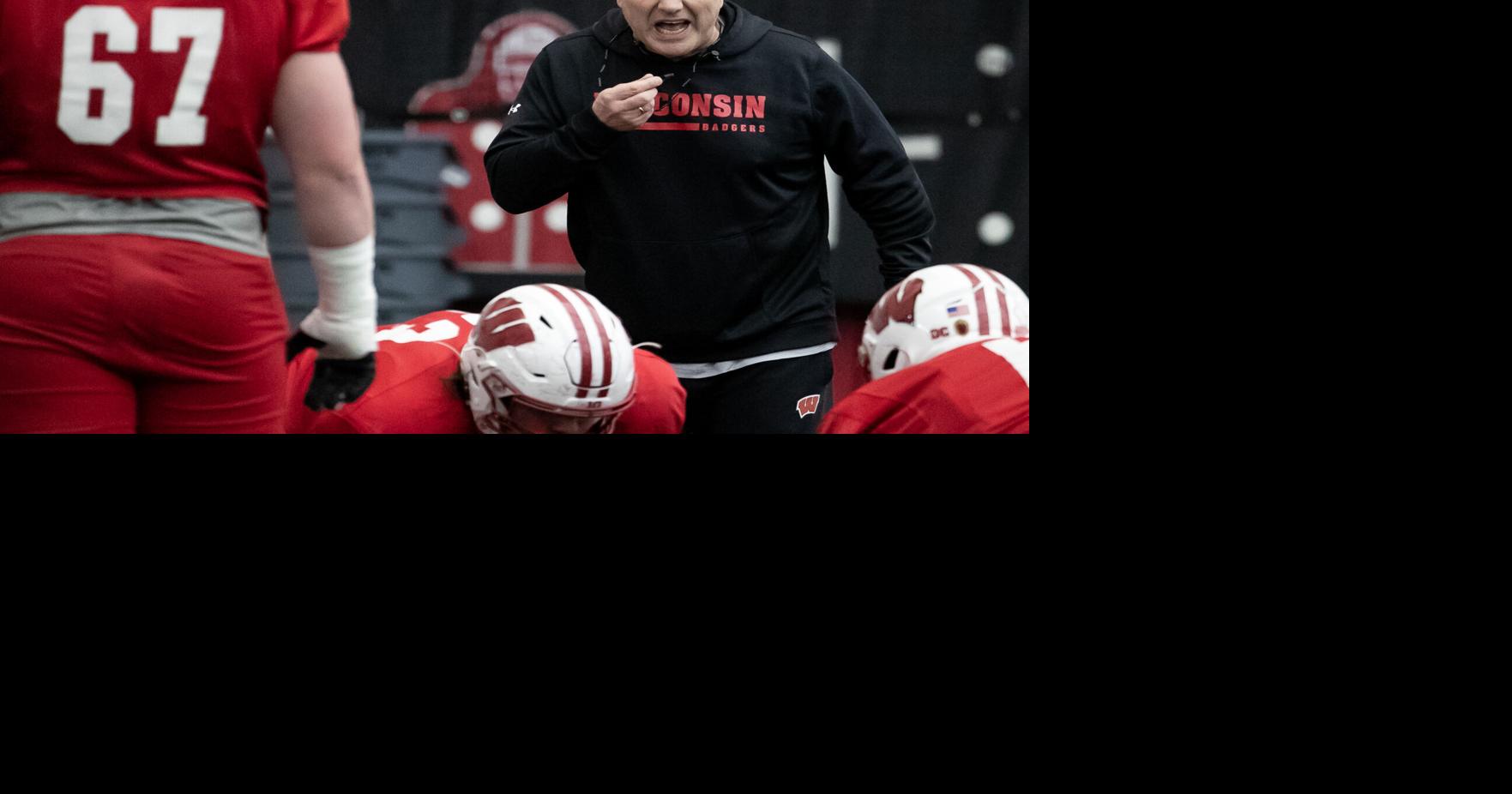 Wisconsin football lands 3-star offensive lineman