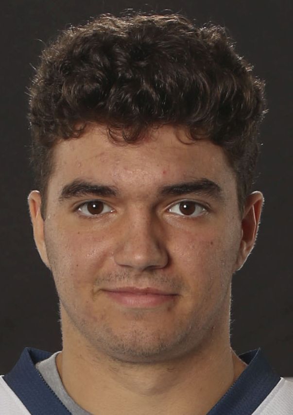 Wisconsin men's hockey's Quinn Finley decides on future