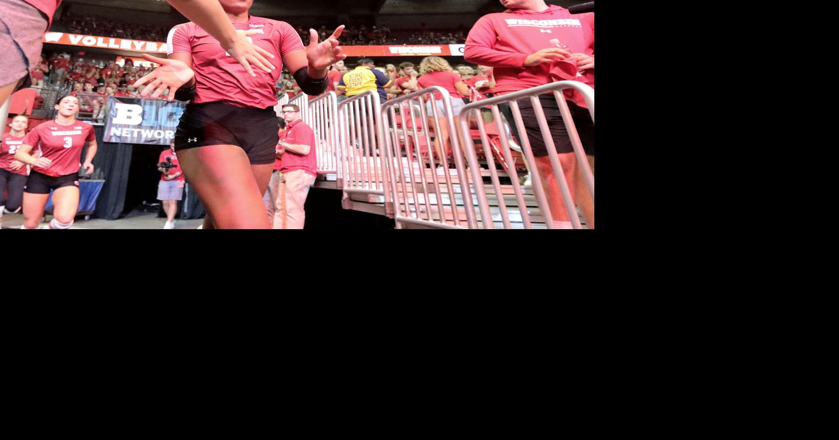 Wisconsin volleyball's Devyn Robinson a consistent hitter