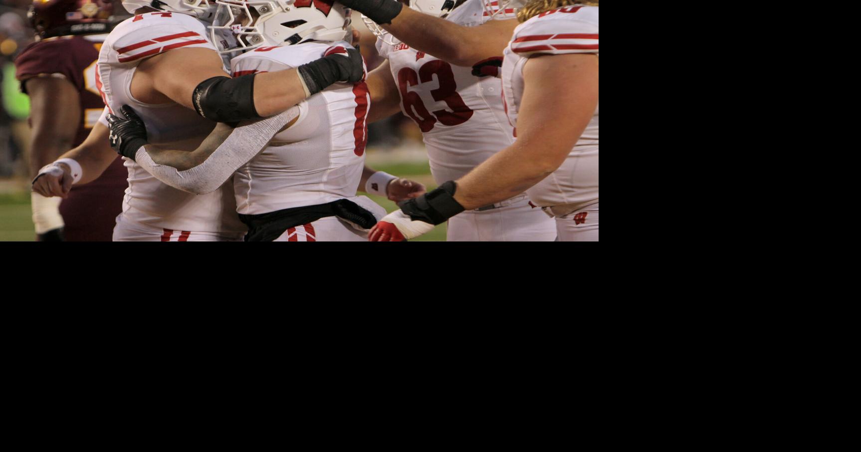 3 Wisconsin football players named All-Big Ten performers