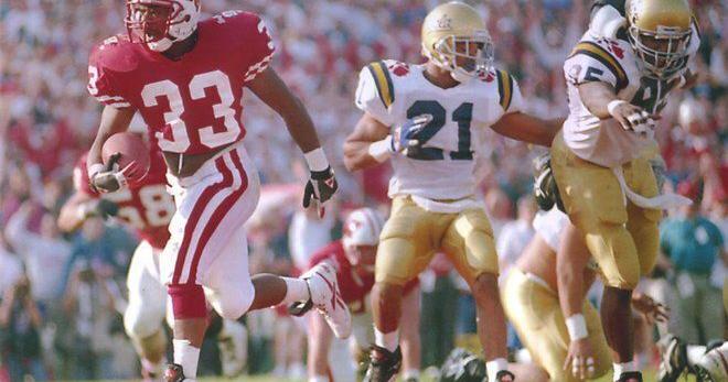 Former Wisconsin football tailback Brent Moss dead at 50