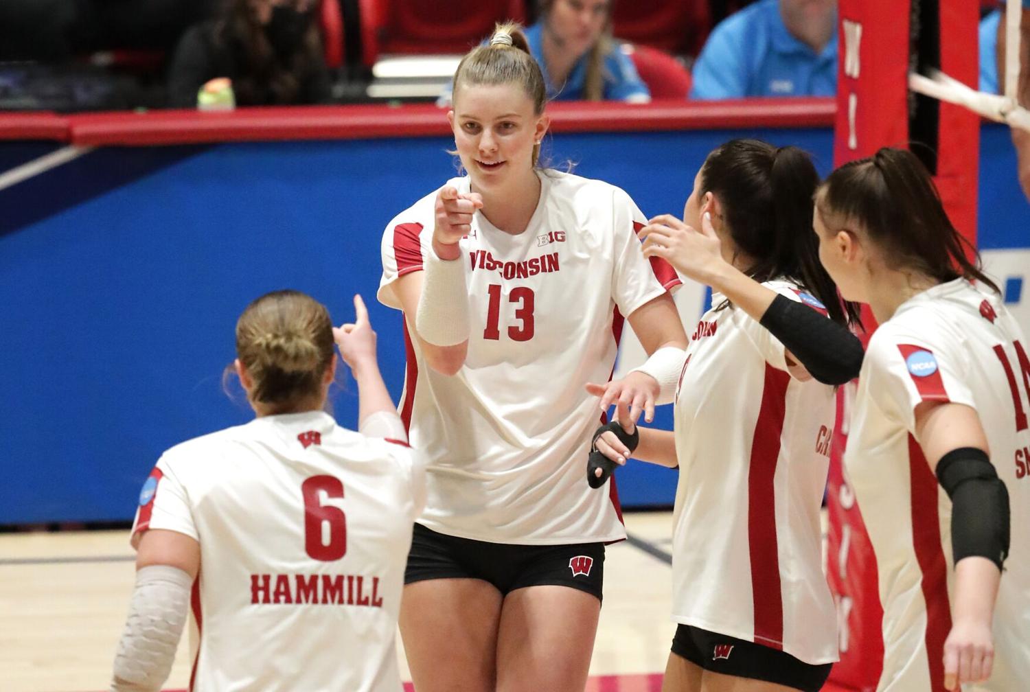 2 Wisconsin volleyball players to train with U.S. national team
