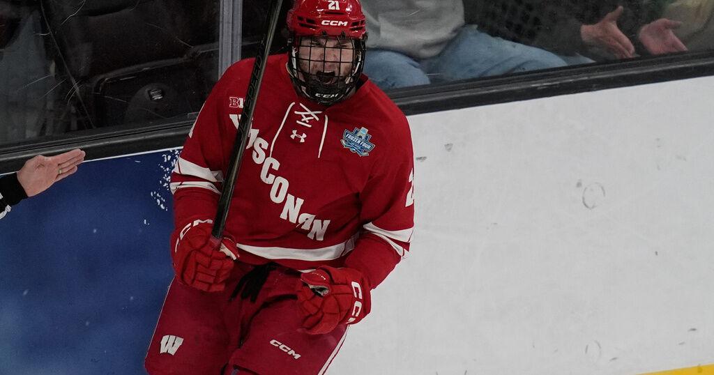 Photos: Wisconsin men's hockey meets North Dakota in Frozen Four
