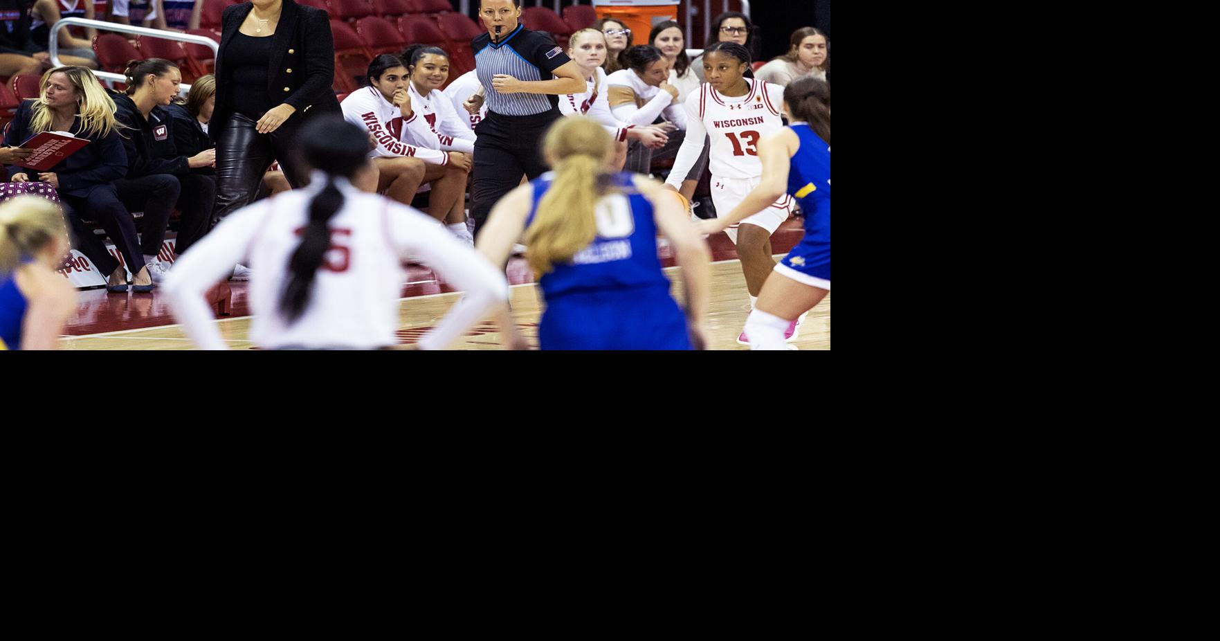 11142023 badger basketball vs south dakota SKM 17.JPG