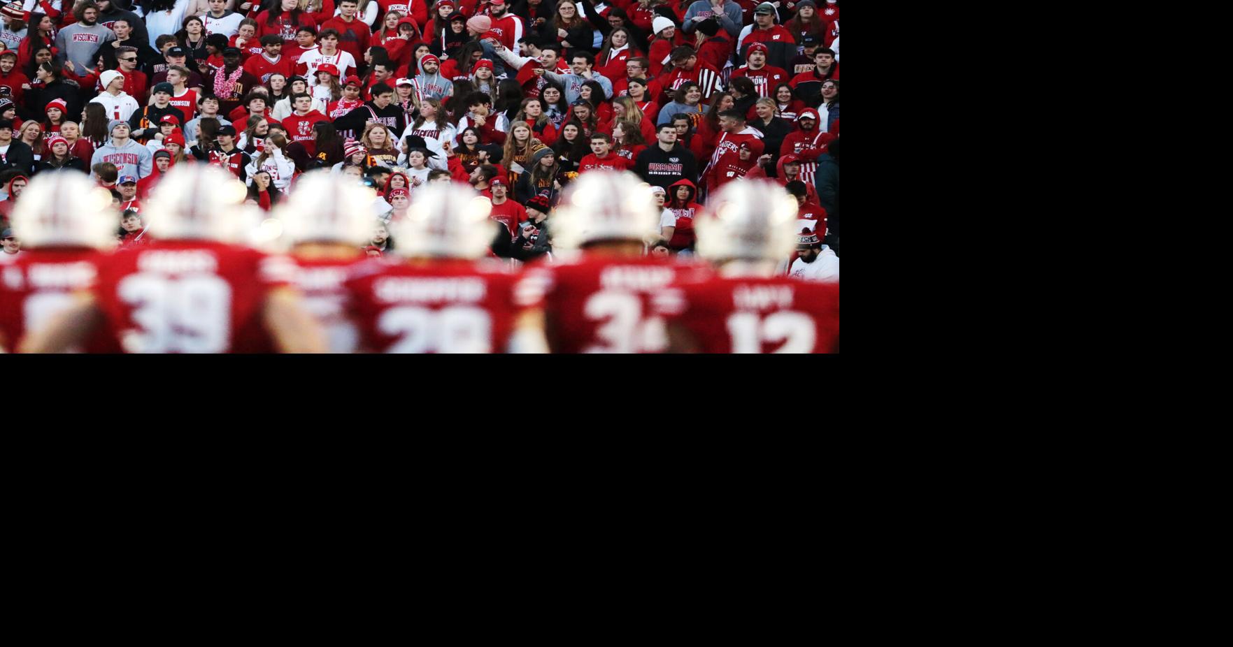 Badgers fans blunt after Wisconsin fails to retake Axe from Minnesota