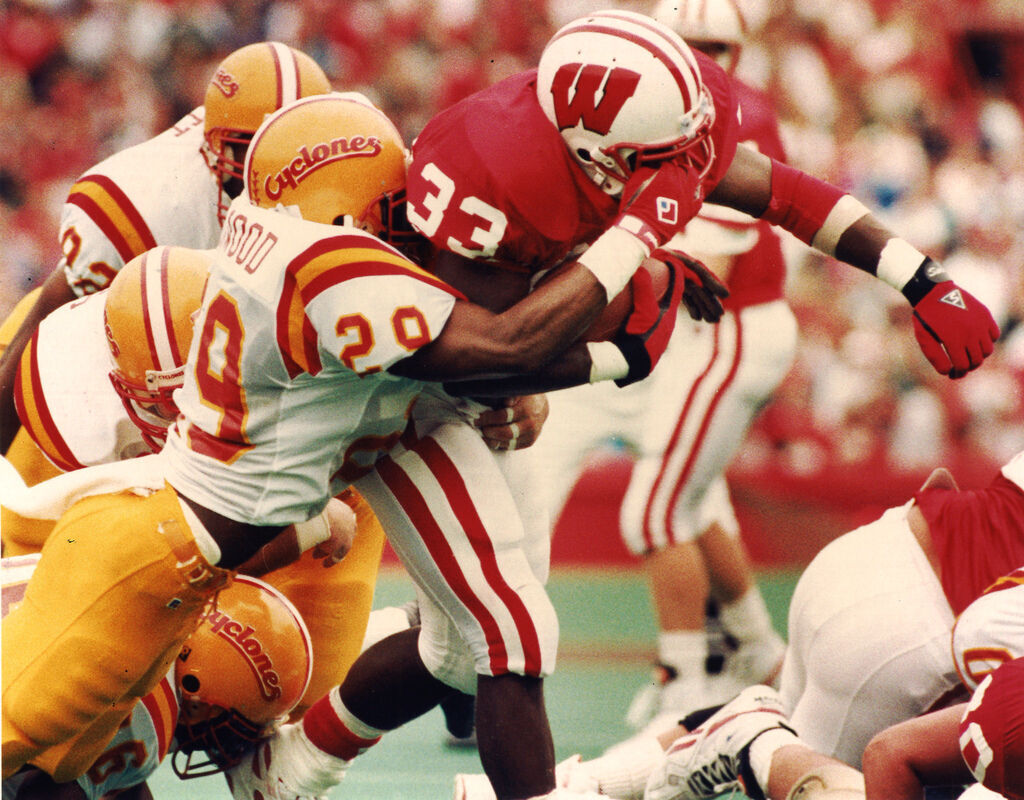 Polzin: How two Wisconsin football greats connected before it was too late