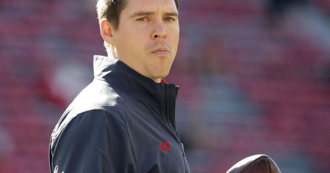 Here's what we know about Jim Leonhard's salary as Wisconsin interim ...