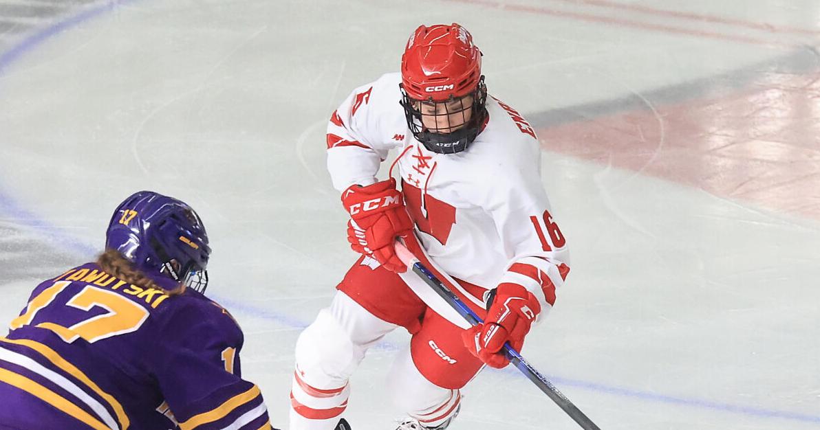 Wisconsin women's hockey takes No. 1 ranking to Nashville