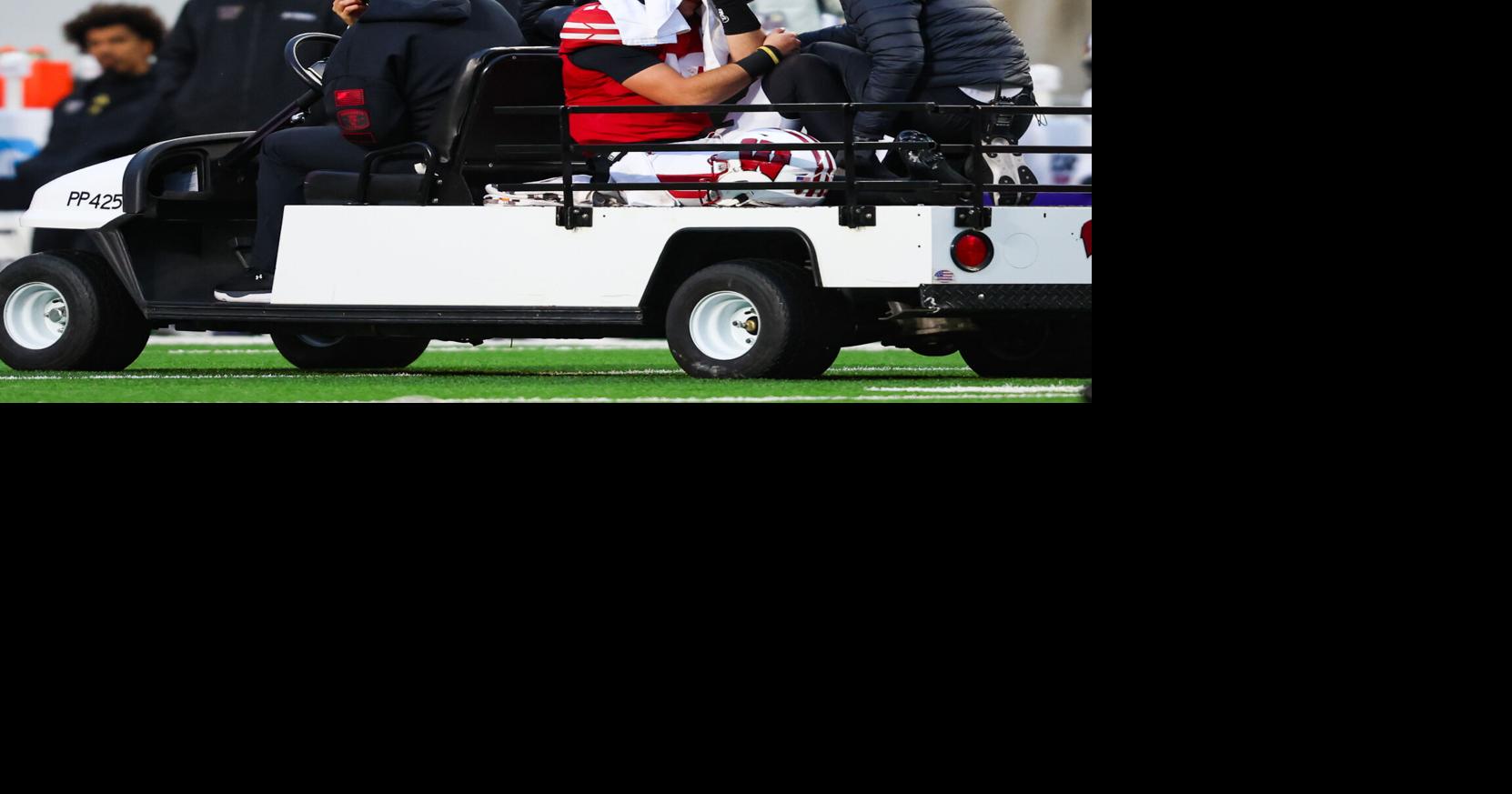 Wisconsin quarterback Danny O'Neil injured vs. Washington