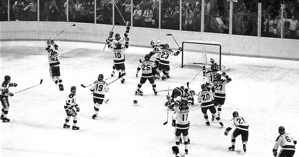 Polzin: Badgers hockey coach Mark Johnson close to milestone