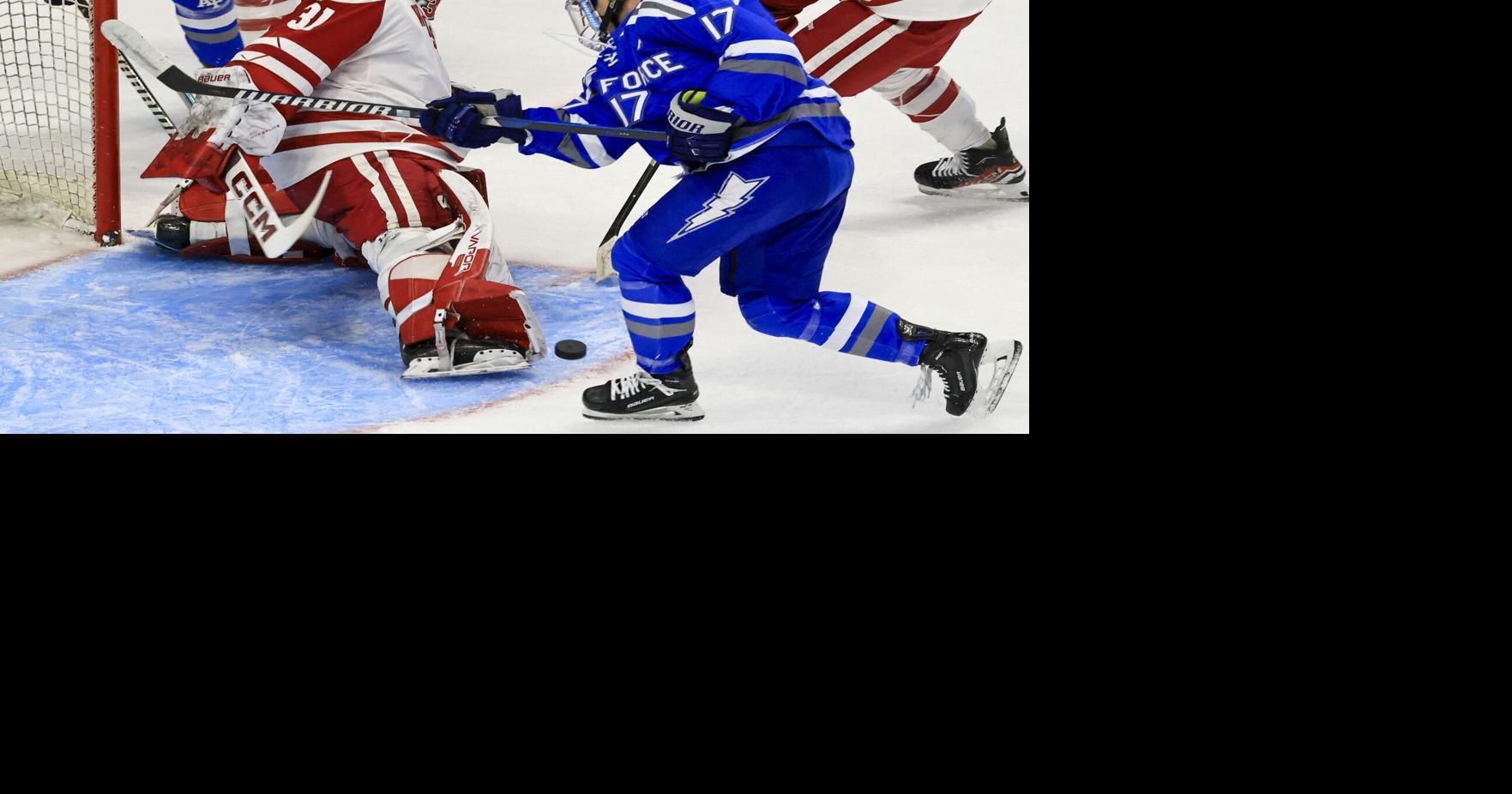 Goalie Kyle McClellan leads Wisconsin past Air Force