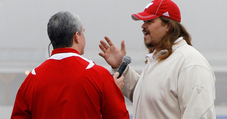 Mark Tauscher joins Wisconsin football radio booth