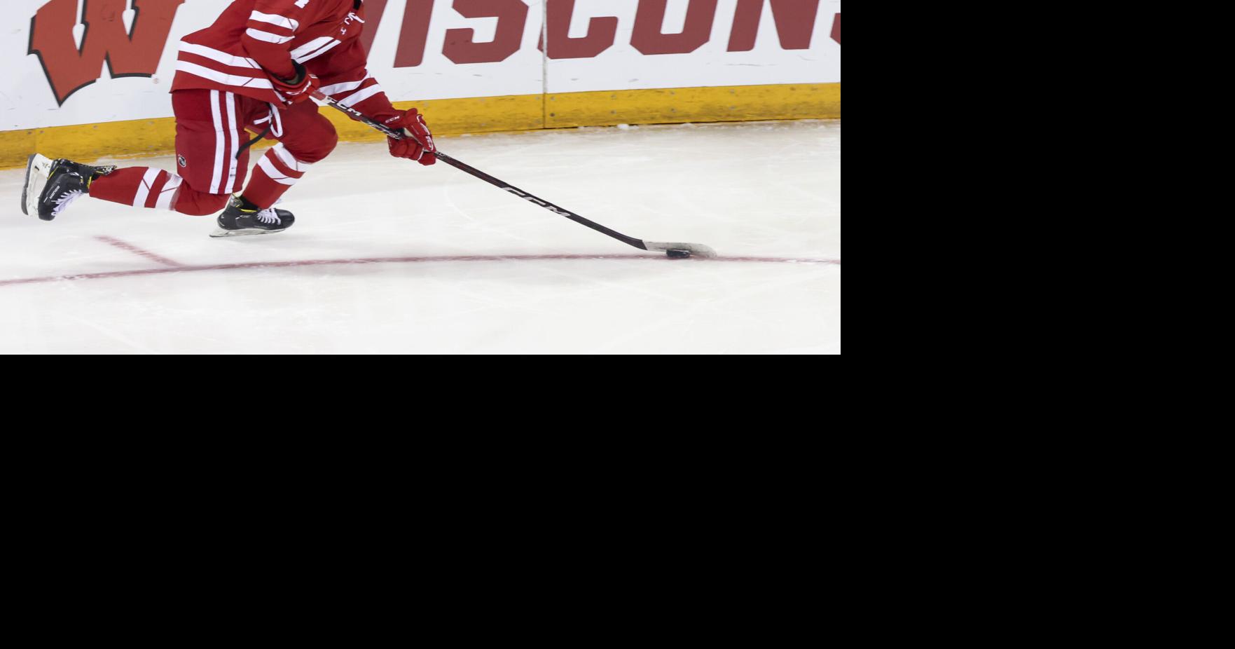 Wisconsin women's hockey picked to win WCHA