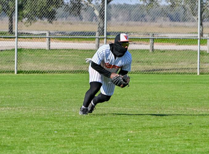 Carter walks off opener as Van Vleck sweeps Wharton, Bay City | Sports ...