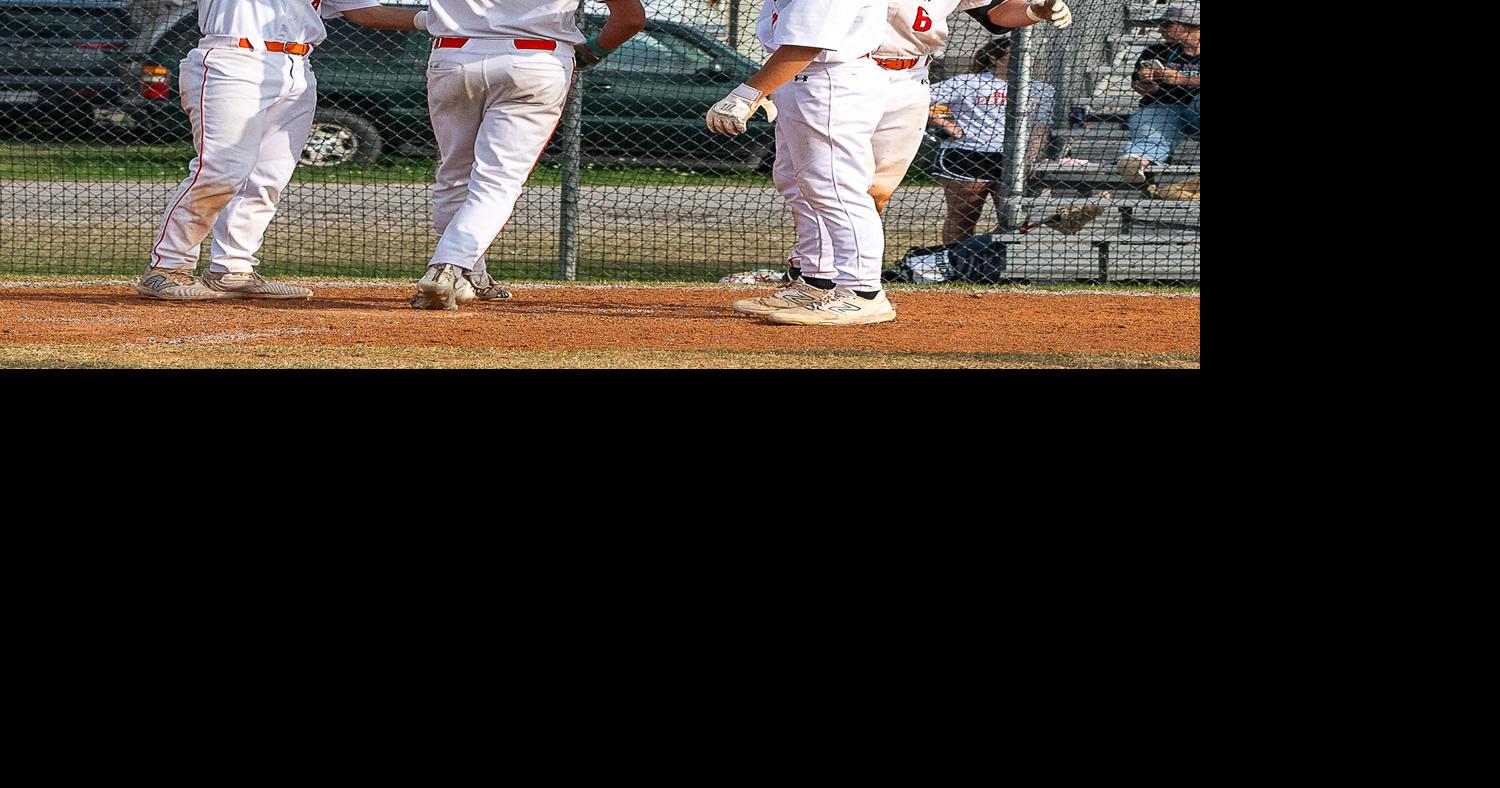 Offense buoys five-game win streak for Van Vleck | Sports ...