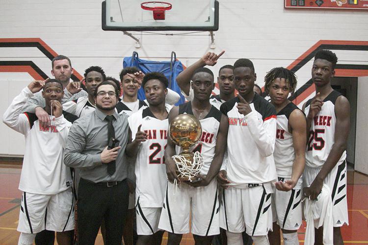 Van Vleck finishes district undefeated with win over Boling | Sports ...