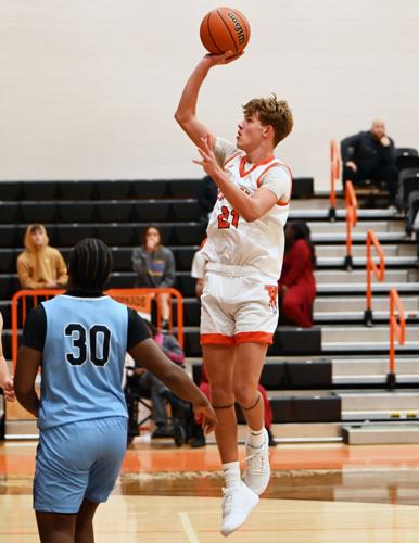 Van Vleck comeback thwarted in home opener | Sports | baycitytribune.com