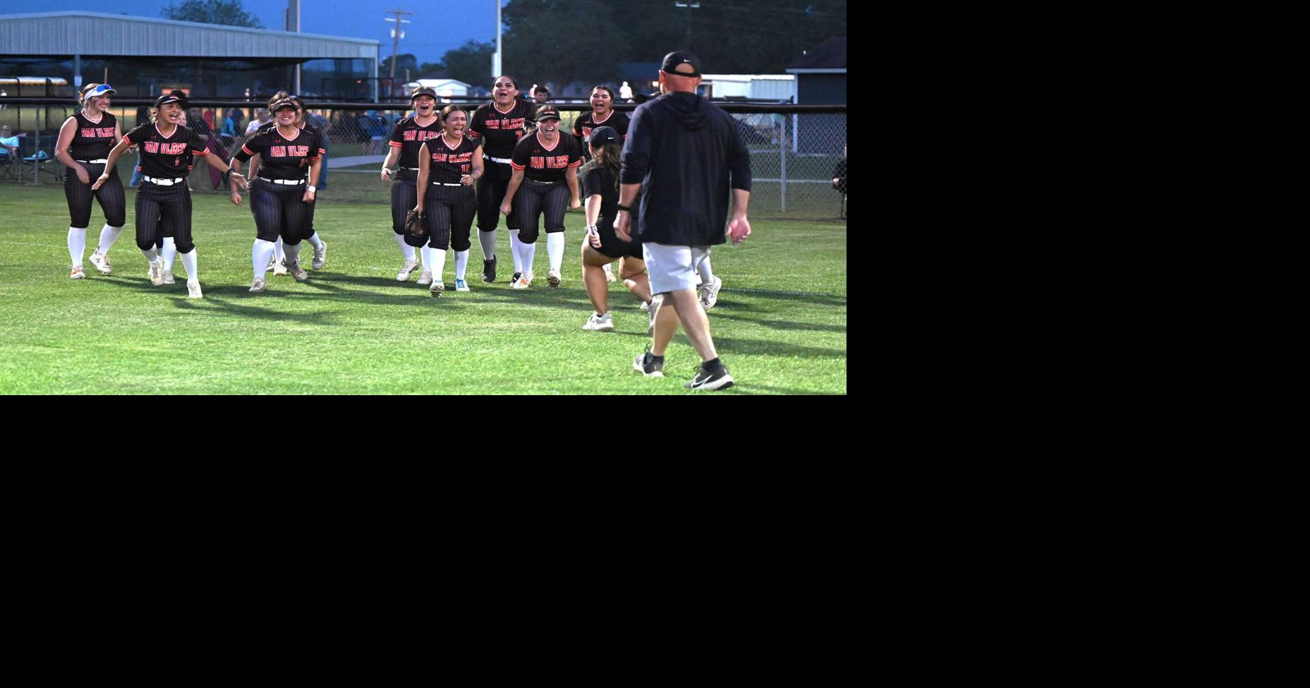 Matchett earns top all-district honor, Van Vleck’s Hanson named coach ...