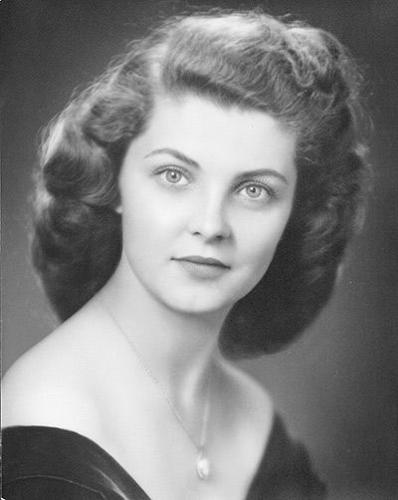 Sally Vaughn Woolsey | Obituaries | baycitytribune.com