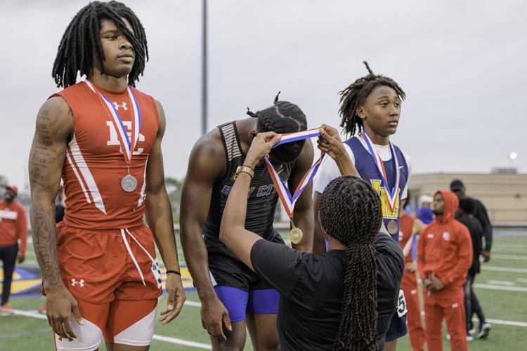 Bay City finishes second at district track meet | Sports ...