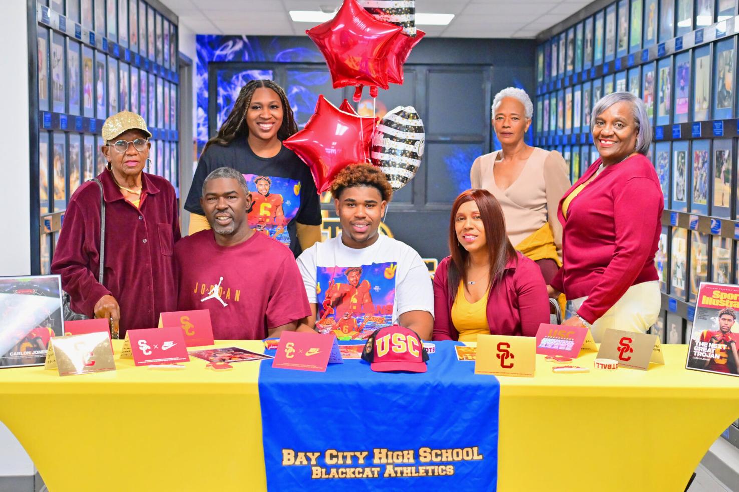 Blackcat defensive lineman signs with Big Ten school | Sports ...