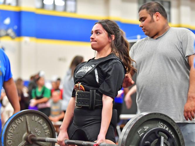 Van Vleck, Tidehaven lifters qualify for state | Sports ...