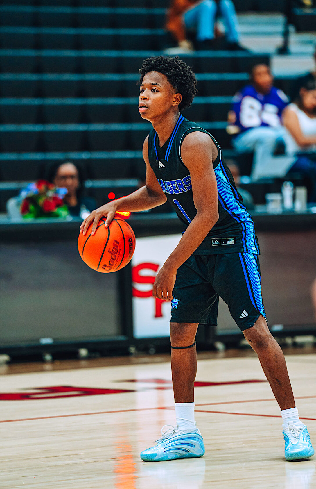 Sterling holds off hard-charging Titans for big district win | Sports ...