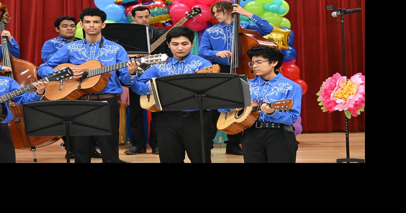 Alamo Elementary celebrates Dia del Niño | Local | baytownsun.com