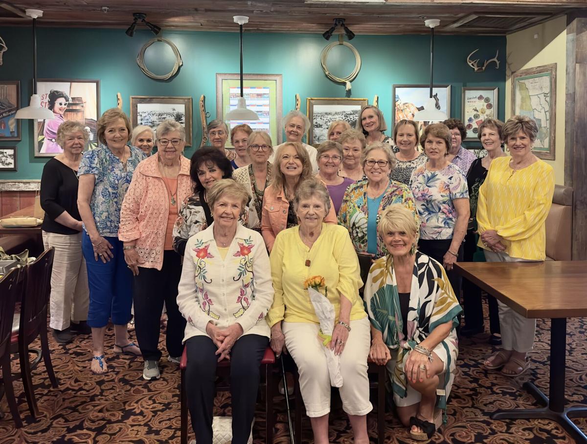 Lakewood Garden Club installs new officers | Local | baytownsun.com