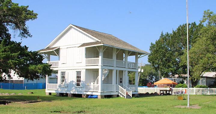 Anahuac's Historic Chambers House makes room for new Justice Center ...