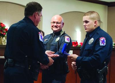 Baytown officers honored for heroic acts | News | baytownsun.com