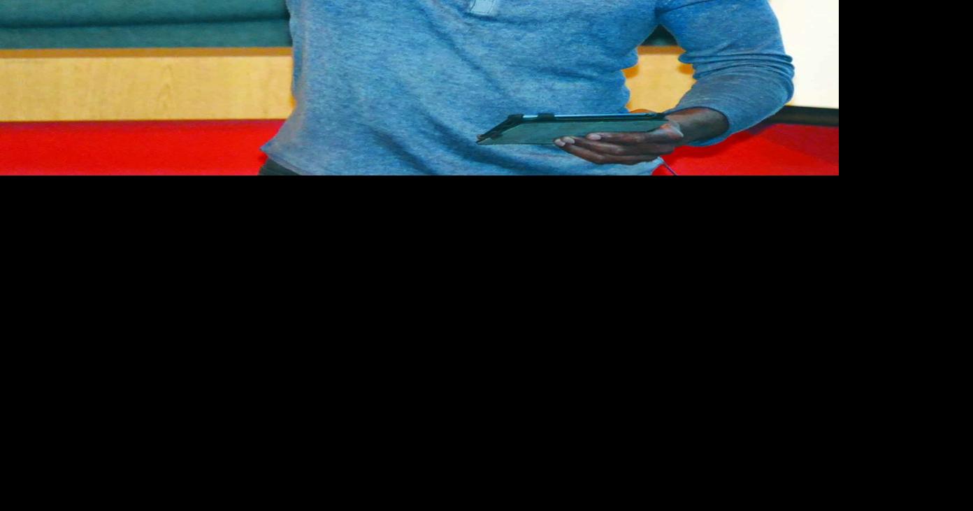 Actor Malco travels back to Baytown to urge others to pursue purpose ...