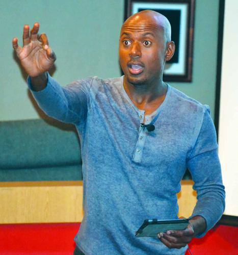 Actor Malco travels back to Baytown to urge others to pursue purpose ...