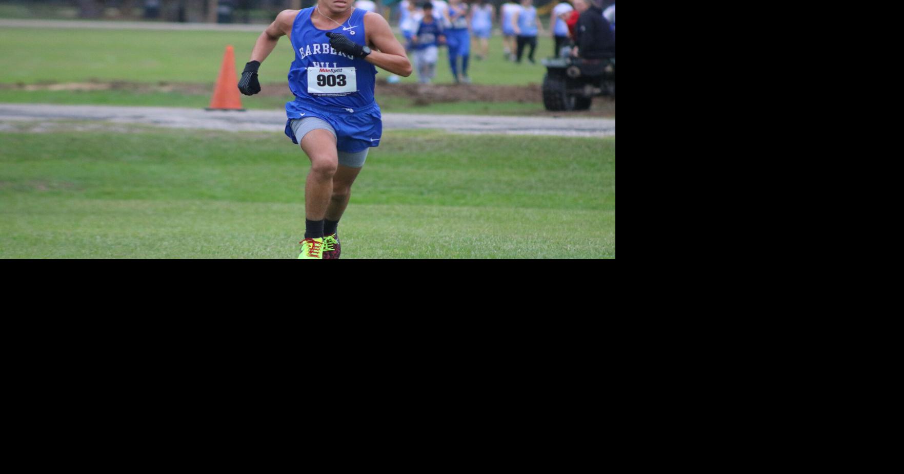 Barbers Hill cross country teams win district meet | Local | baytownsun.com
