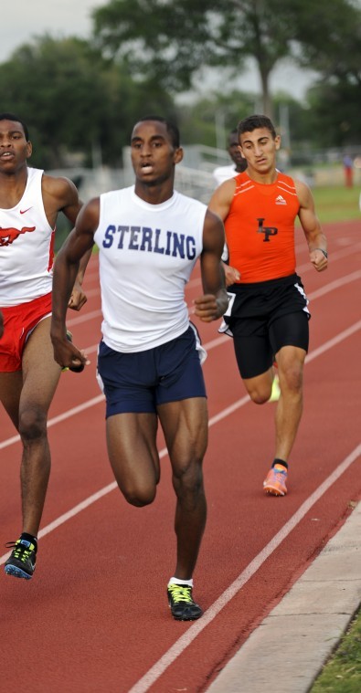 Sterling runs way to regionals in 7 events | Communities | baytownsun.com