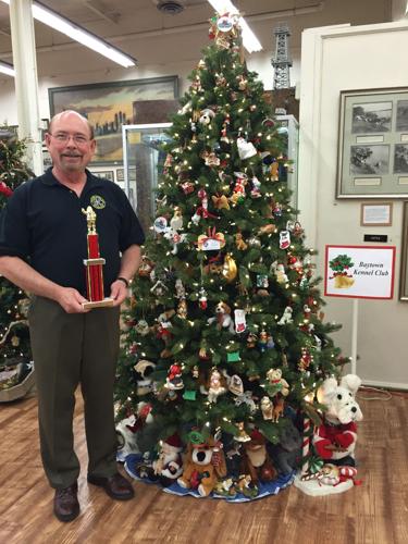 Community chooses Redus family’s tree as its favorite | News ...