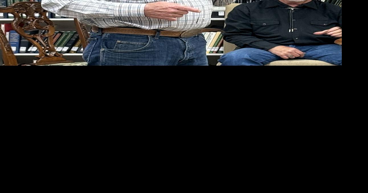 Cowboy Poet entertains with poems, stories | Local | baytownsun.com