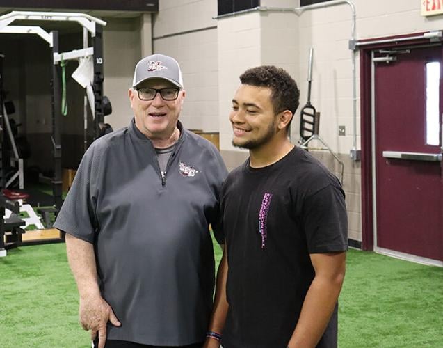 Deaf athlete tackles football’s challenges | Local | baytownsun.com