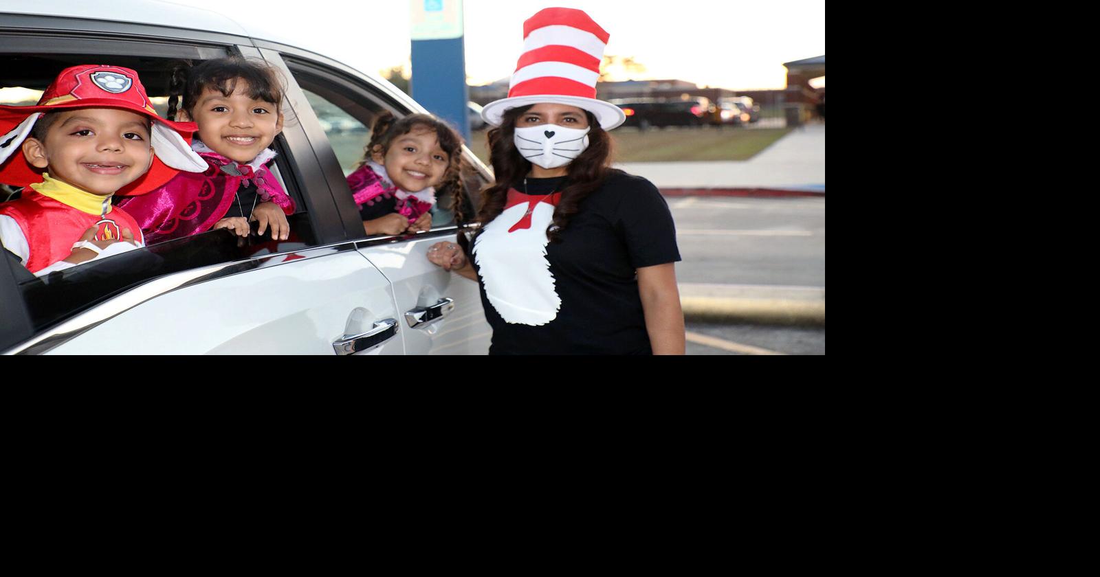 Drive-Thru book giveaway | News | baytownsun.com