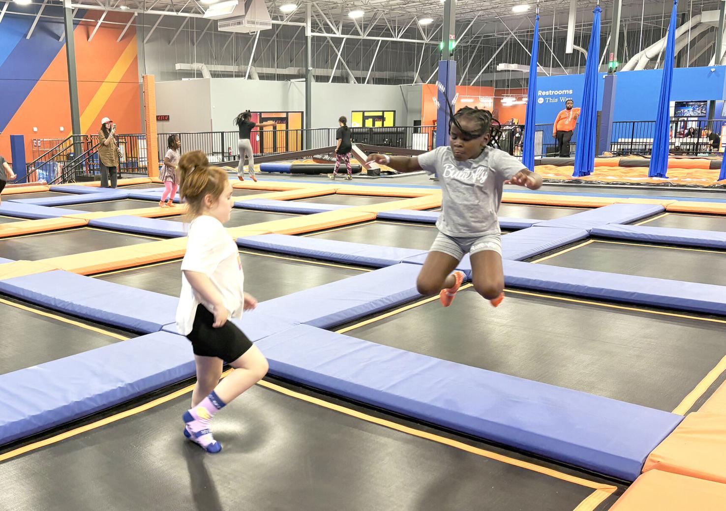 Sky Zone trampoline park opens on Garth | News | baytownsun.com