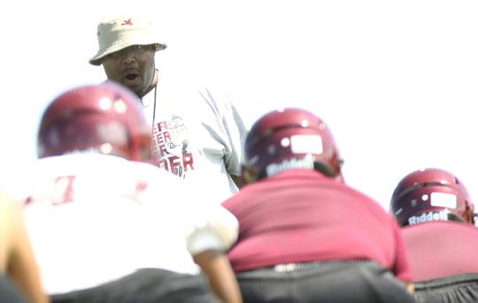 Ganders hit the gridiron | Sports | baytownsun.com