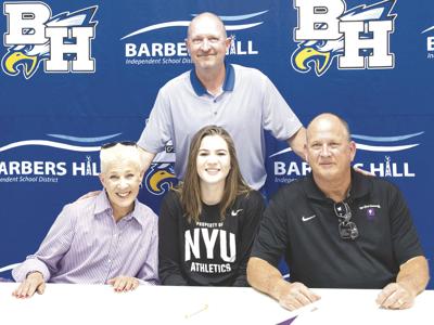College signing: Lady Eagle on to top school | Sports | baytownsun.com
