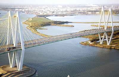 Exxon to build first large-scale plastic waste recycling plant in ...