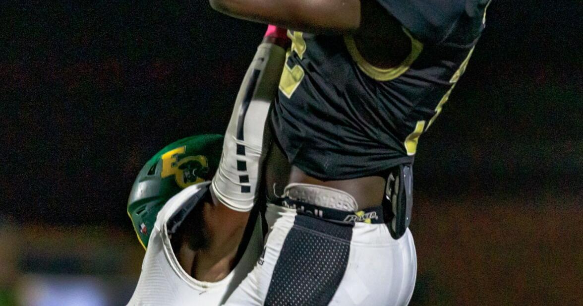Anahuac dominates East Chambers in ‘Swamp Bowl’ victory | Sports ...