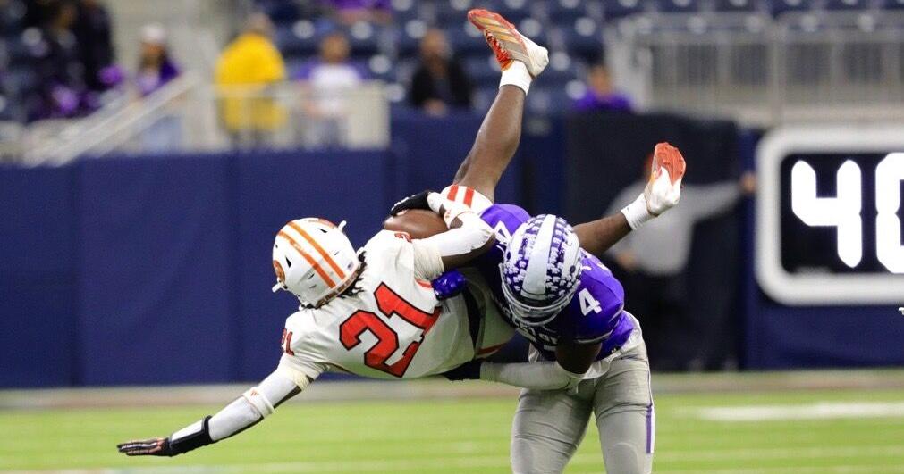 Angleton upends La Porte, takes region crown | Sports | baytownsun.com