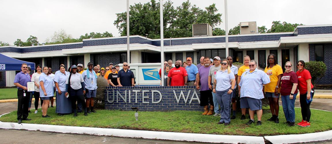 United Way, Postal Service “stamp out hunger” | News | baytownsun.com
