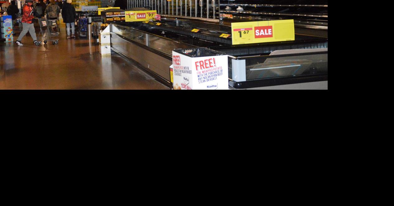 Frantic shoppers empty store shelves | Local | baytownsun.com